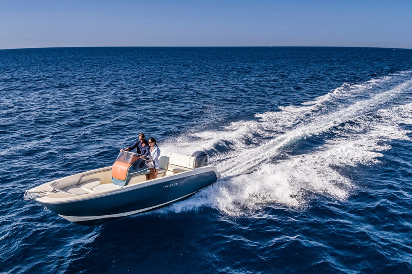 Mieten Sie ein Motorboot Invictus 200 FX Roses (INVICTUS FX 200) | SamBoat
