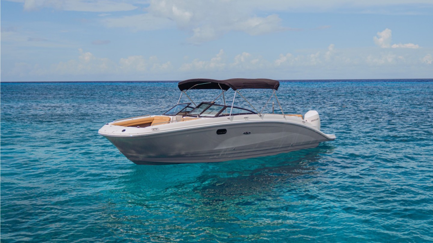 Mieten Sie ein Motorboot Sea Ray 280 SLX Cancún (Sea Ray 28') | SamBoat
