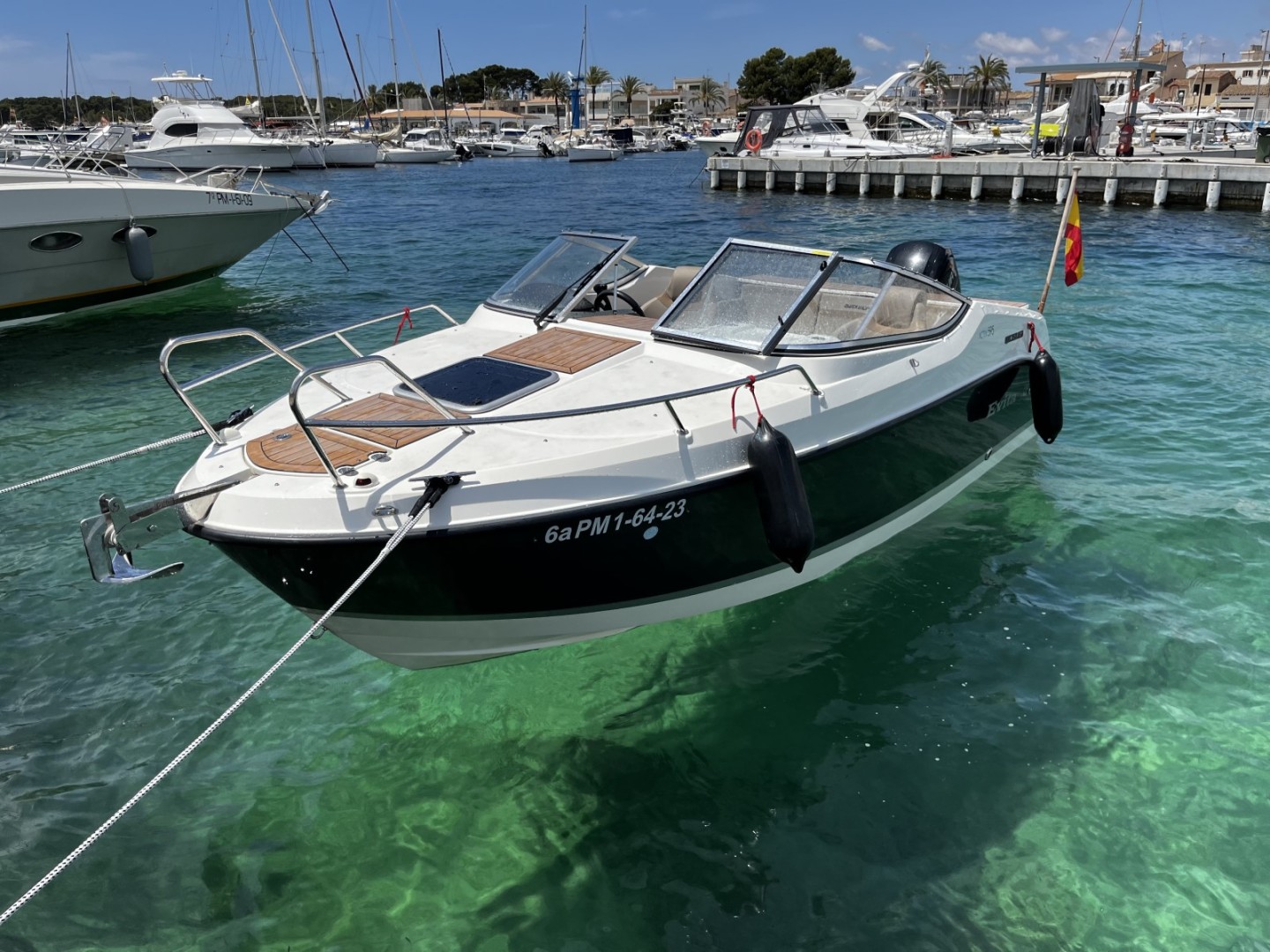Mieten Sie ein Motorboot Quicksilver Activ 595 Cruiser s'Estanyol de ...