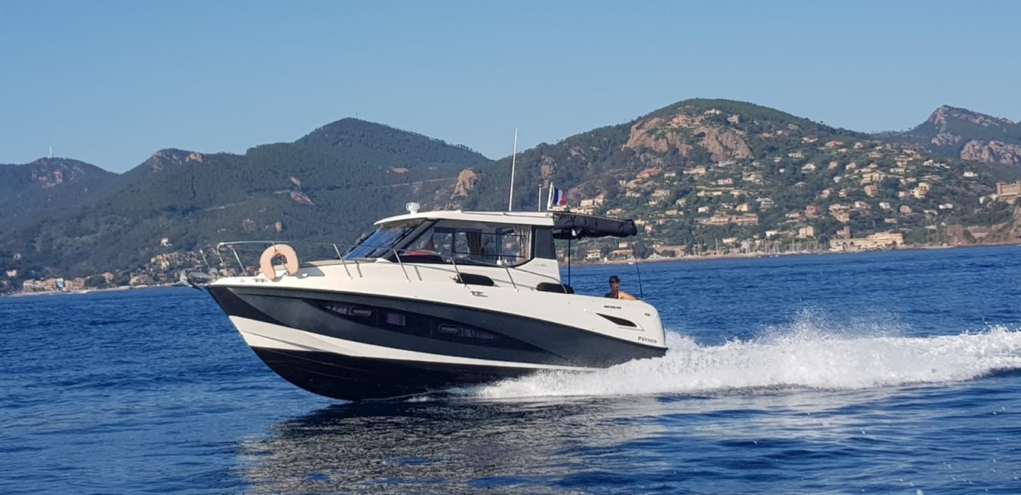 Mieten Sie ein Motorboot Quicksilver Activ 855 Weekend Mandelieu-la ...