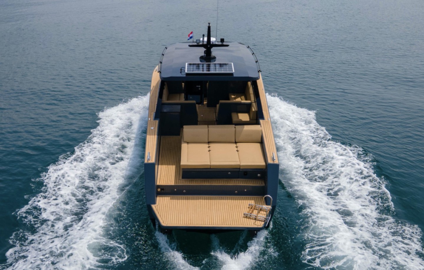 Mieten Sie ein Motorboot Colnago 35 Open Makarska (Colnago Marine 35 ...