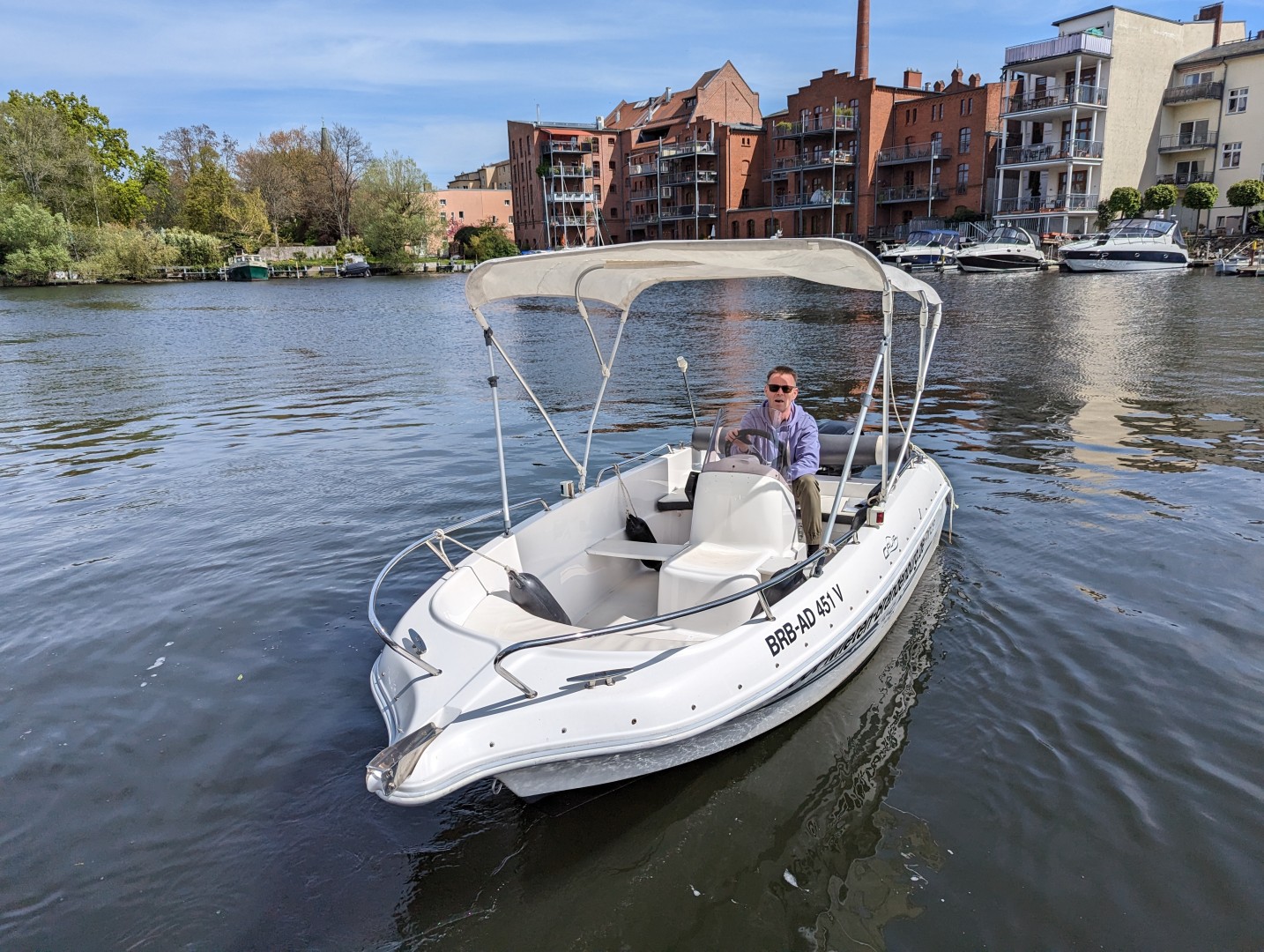 Mieten Sie ein Motorboot Galeon Galia 440 Open Brandenburg an der Havel ...