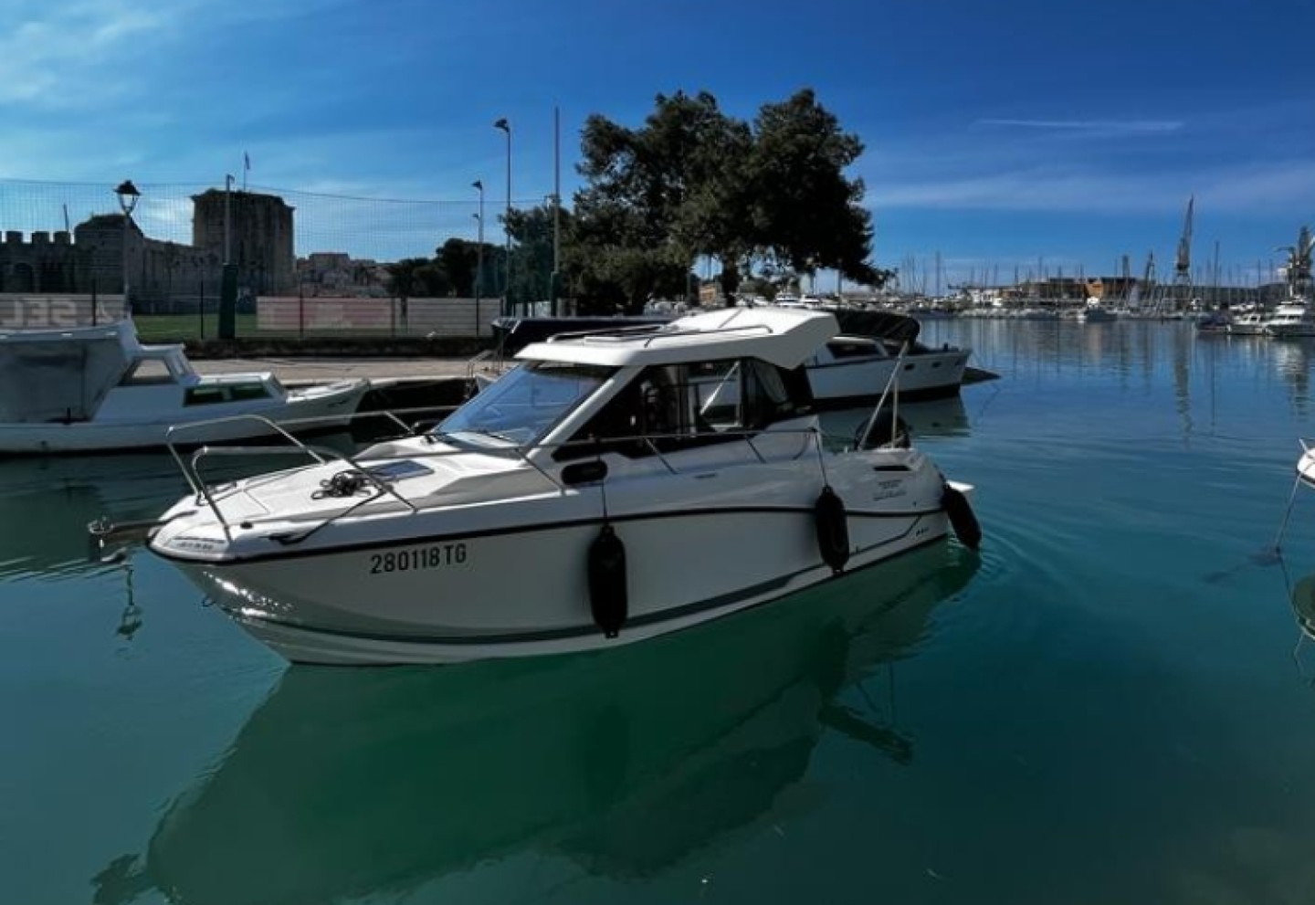 Mieten Sie ein Motorboot Quicksilver 675 Weekend Trogir | SamBoat