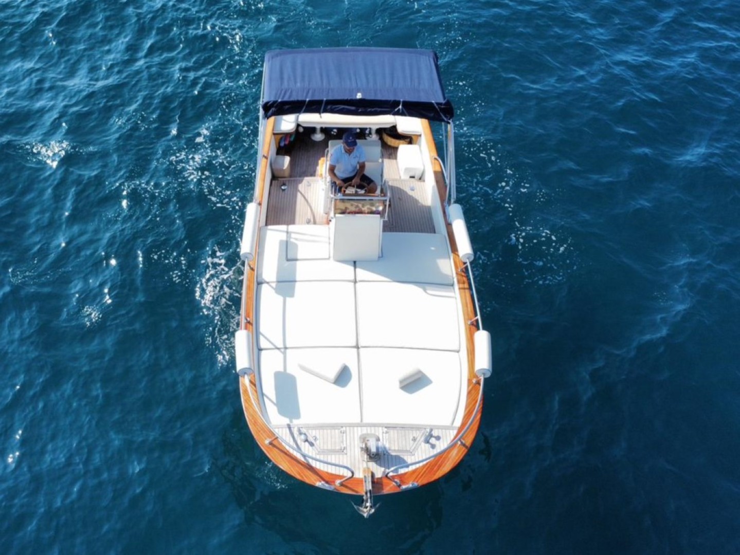 Mieten Sie ein Motorboot Milano - Aprea 830 Open Cruise Forio | SamBoat