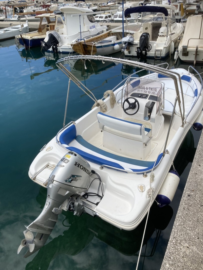 Mieten Sie ein Motorboot Ranieri Azura 500 Podgora (Ranieri Azzurra ...