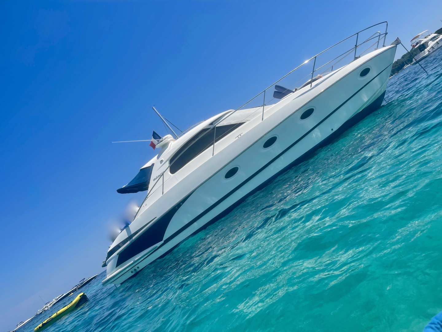 Mieten Sie ein Motorboot Elan 35 Hard-top Cannes (Sunny) | SamBoat