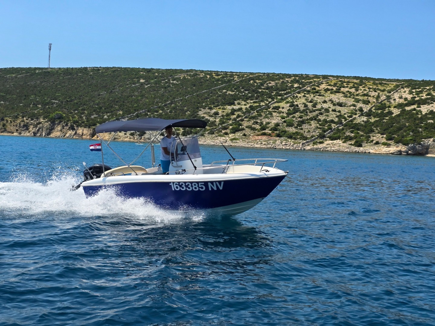 Mieten Sie ein Motorboot Arkos 557 Novalja | SamBoat